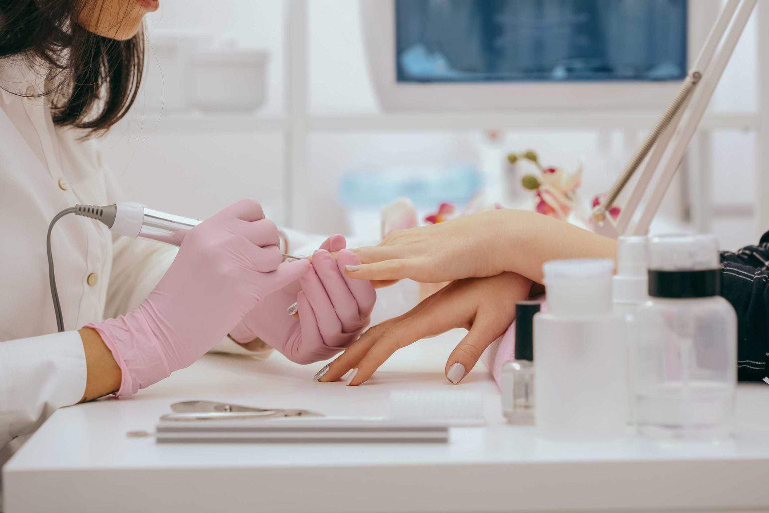 7 Nail Technician Courses and Certifications You Can Take - Pretty Me ...